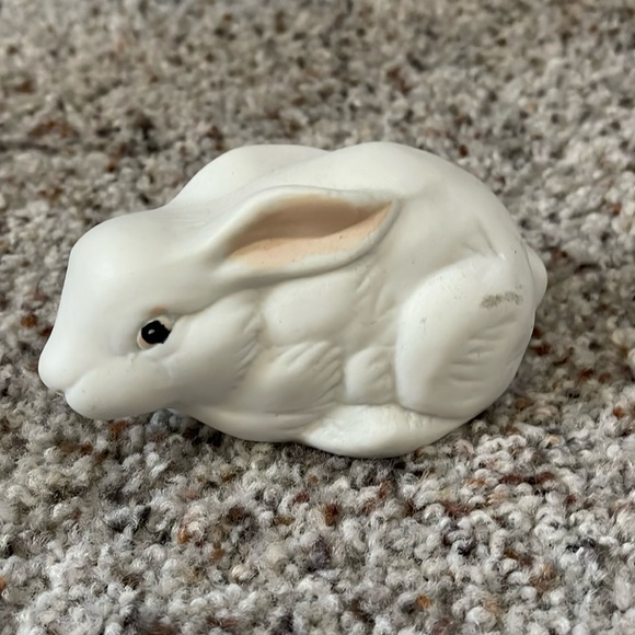 Vintage | Accents | Vintage Figurine Bunny Rabbit White Bisque Ceramic ...